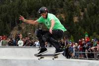 Top 5 Entrepreneurs And Philanthropists To Follow