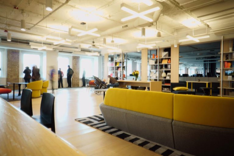 3 Ways Branding Connects With Customers