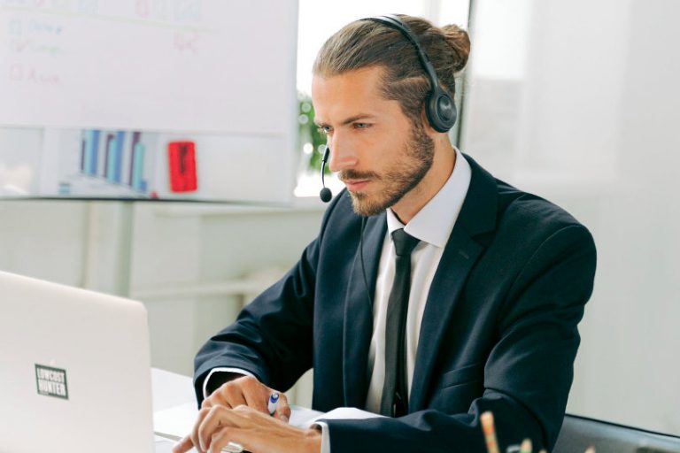 6 Ways to Offer Premium Customer Service as an Ecommerce Business