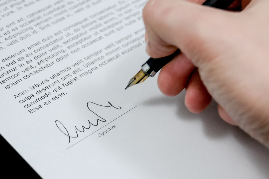 The Importance of Signatures as Your Personal Branding